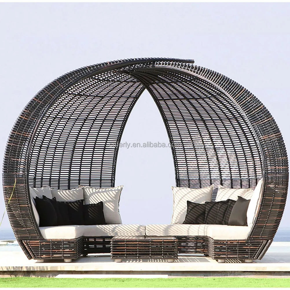 Premium All-Weather Round Rattan Sun Bed for Commercial Outdoor Projec ...